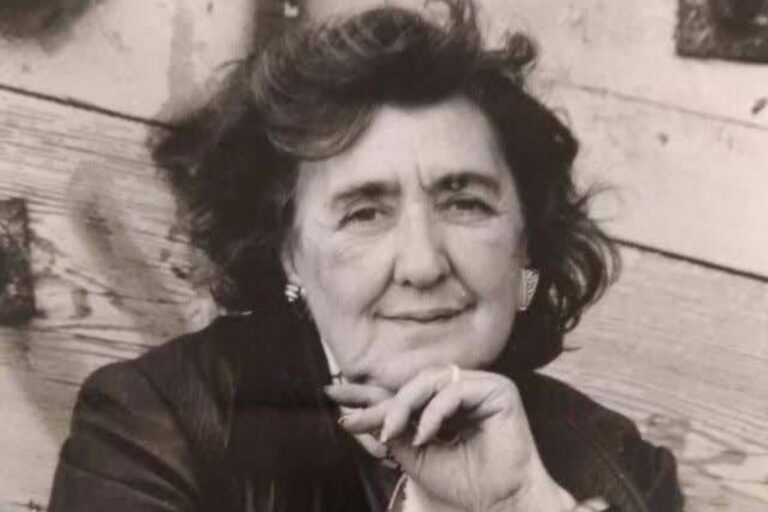 Sapevi che Alda Merini venne bocciata a scuola? Insufficiente proprio ...